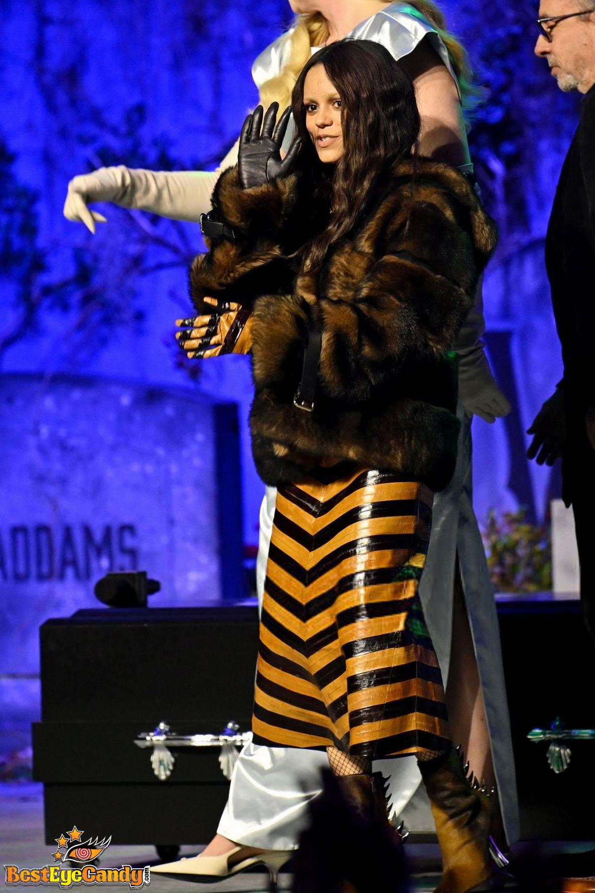 Jenna Ortega Photo #7568257 [1200x1800] @ ...::: BestEyeCandy.com